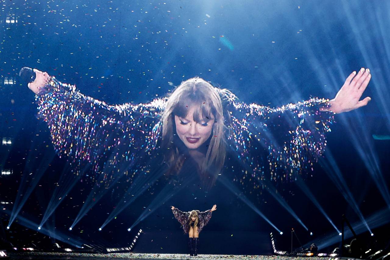 The End of Taylor Swift The Era Tour 2023-2024 - Simscolony